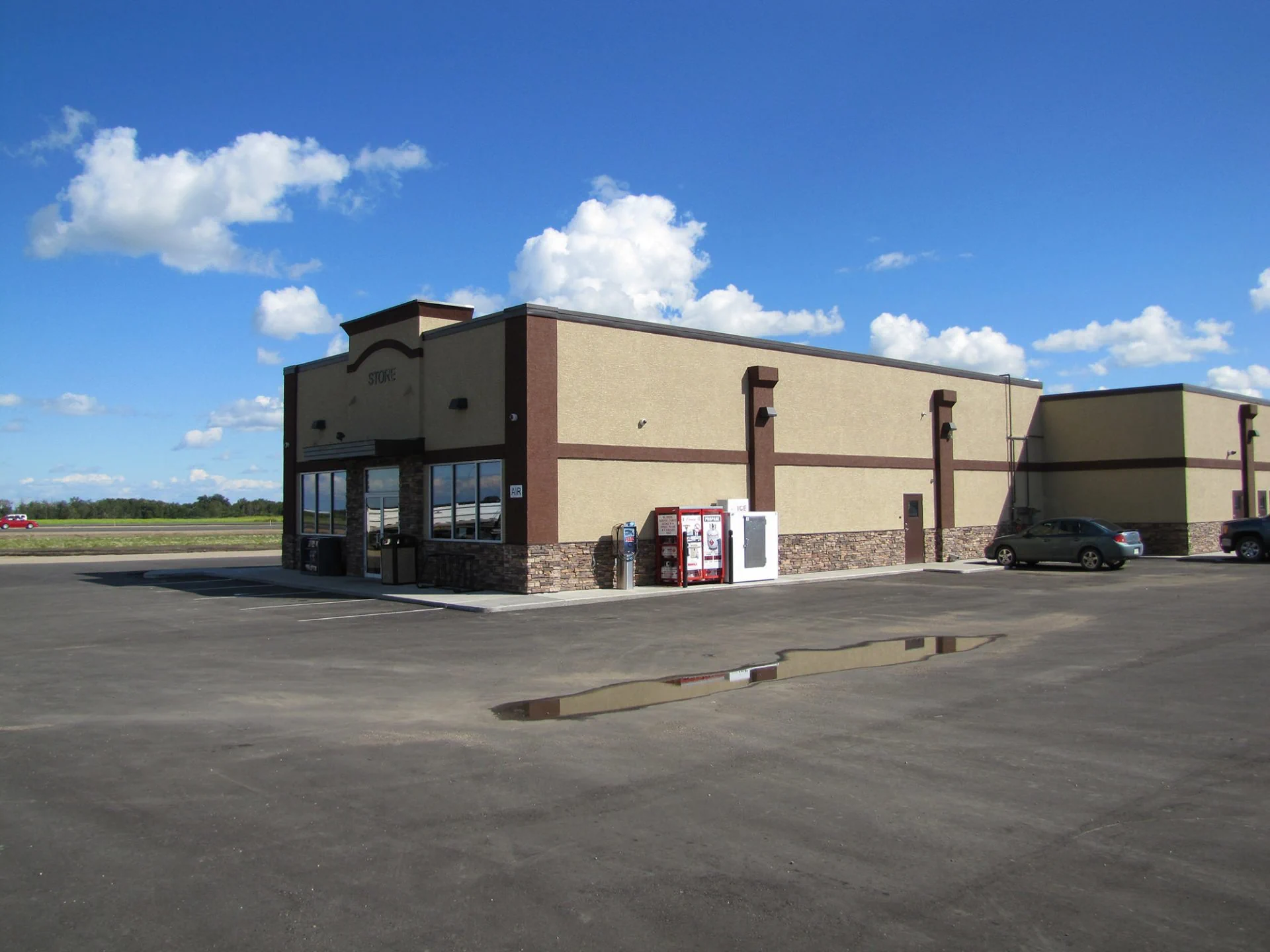 Hague Service Centre Hague, SK - Zak's Building